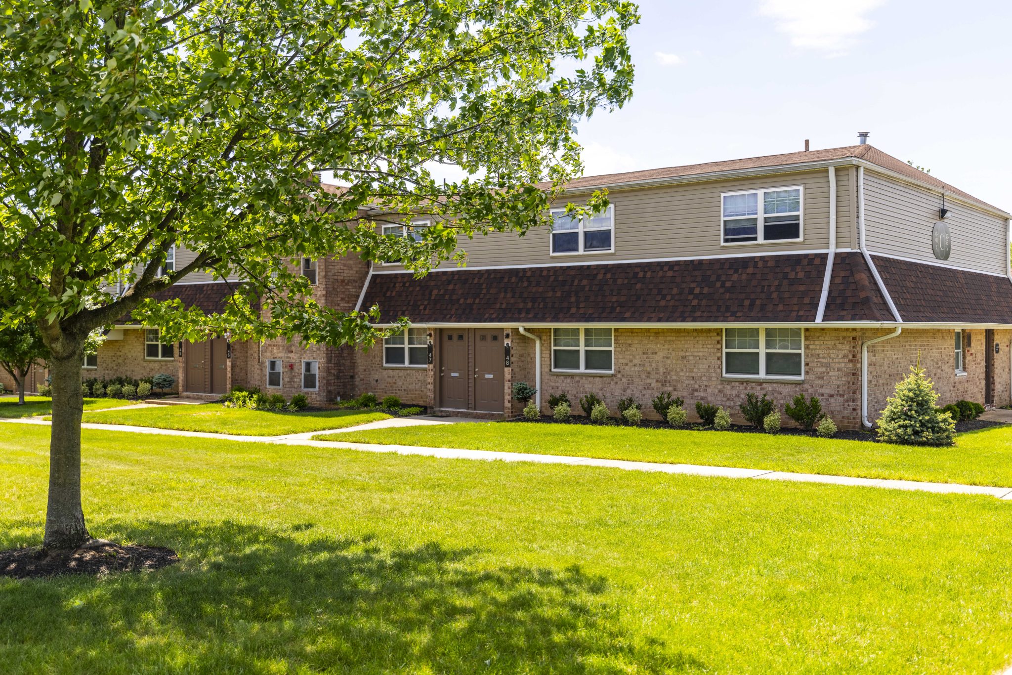 Photos – Lakeview Terrace Apartments